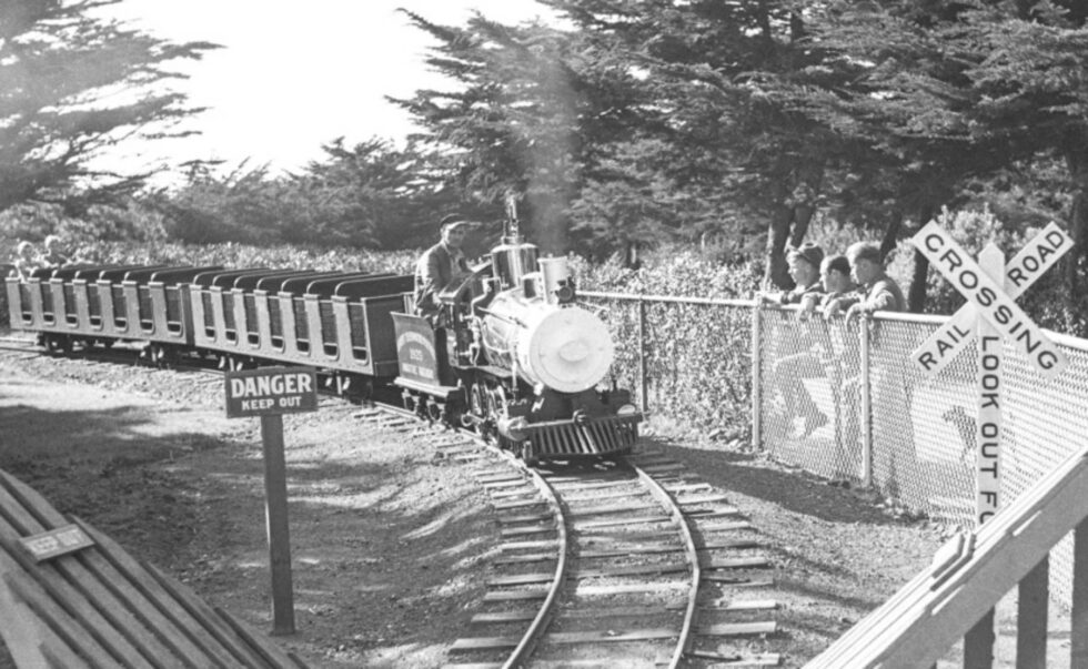 Historic Sites: Little Puffer Miniature Steam Train - San Francisco Zoo ...